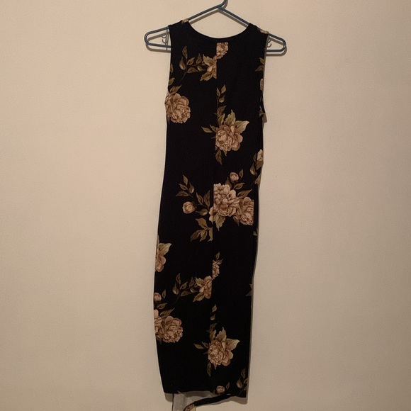 nine britton | Dresses | Nine Britton Sleeveless Maxi Dress | Poshmark